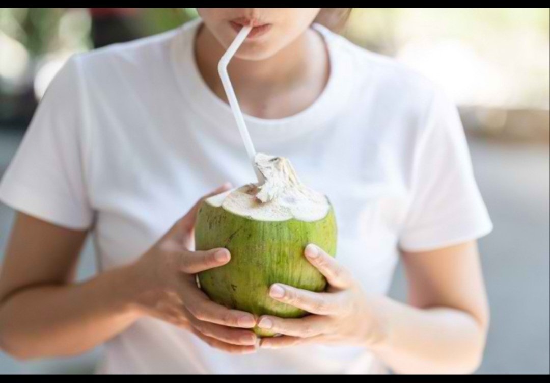 Khasiat Air Kelapa untuk Asam Lambung yang Jarang Diketahui - Menitnews.com