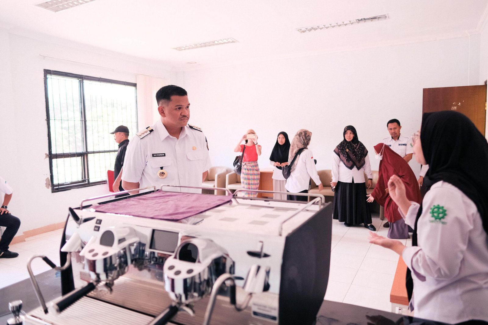 Siapkan Serapan Tenaga Kerja, Bupati Uji Nurdin Kunjungi Balai Pelatihan Bantaeng - Menitnews.com