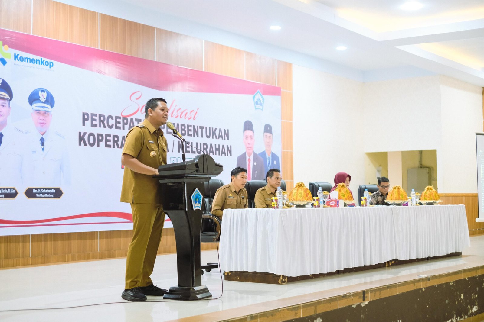 Tanggulangi Kemiskinan di Desa, Bupati Bantaeng Support Koperasi Merah Putih - Menitnews.com